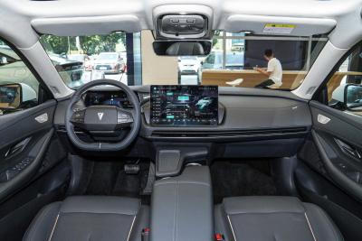 Cina La porta SL03 blu scuro di Mini Electric Car 5 dell'adulto di Changan ha usato la guida a sinistra 635KM in vendita