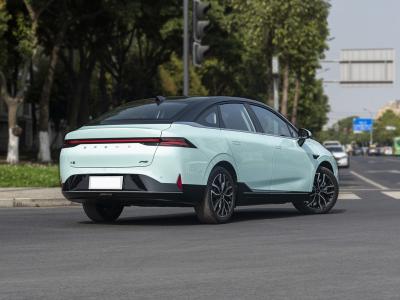 Cina Berline elettriche di lusso intelligenti bianche compatte P5 di Xpeng dell'automobile elettrica della berlina in vendita