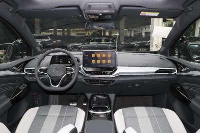 Cina 5 Doors White Car With Top Speed Of 120 Mph Towing Capacity Of 2 And Other Features in vendita
