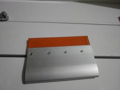 中国 スクリーンの印刷のための木/アルミニウム ハンドルが付いているカスタマイズ可能なポリウレタン スクイージ 販売のため