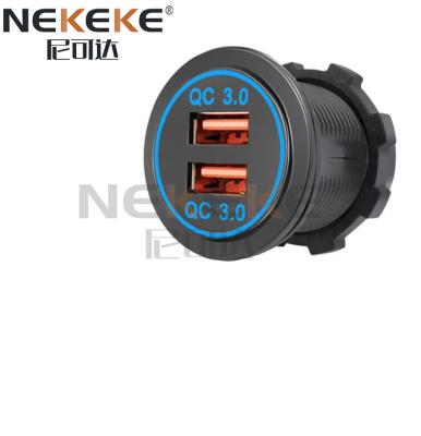 Cina Presa di corrente QC3.0 impermeabile 12V 24V, presa USB a doppia porta per caricabatteria da auto in vendita