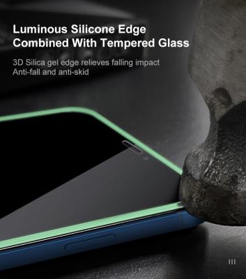 Cina Proteggi schermo in vetro temperato luminoso e luminoso per Iphone 12 Cornice fluorescente in vendita