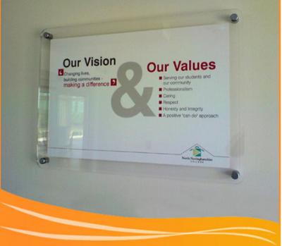 China Wall-mounted transparnet acrylic poster display frame for sale