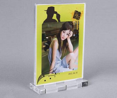 China acrylic products manufacture supplies A4 size Acrylic tabletop display stand for sale