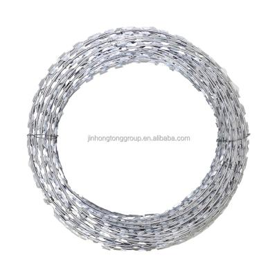 Cina CBT-65 Recinzione di filo spinato a rasoio piatto/ filo spinato a fascia piatta con spessore di rotolamento BTO22 0,45 ± 0,05 mm in vendita