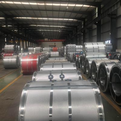 Cina Spangolare standard SGCC S350GD S450GD S550GD di grado spirale di strisce di acciaio galvanizzato con rivestimento in zinco a caldo per recinzioni in vendita