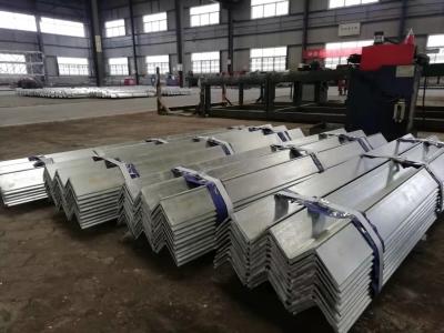 Chine Taille personnalisée 50*50*3 50*50*4mm Égale en acier inoxydable L Angle léger en acier structural laminé à chaud à vendre