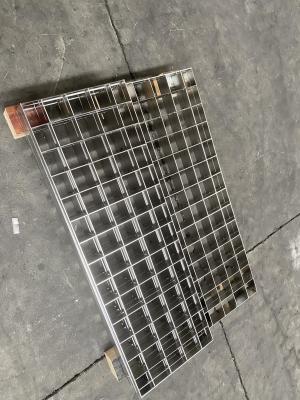 Cina Griglia di acciaio galvanizzato per pareti 3 mm Canali di drenaggio metallici Griglia di acciaio copertura di trincea di passerella CE Certificazione ISO in vendita