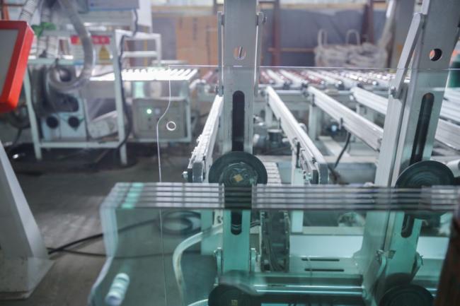 3.2mm 4mm Patterned Low Iron Tempered Transparent Solar Glass for Solar Panel