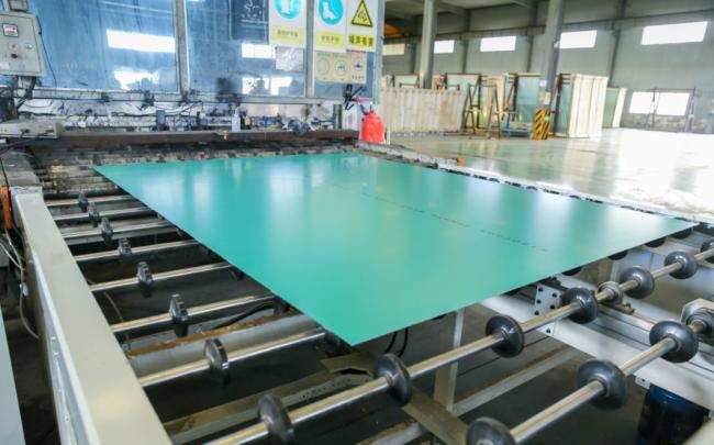 Customized Green Blue Bronze Tinted Reflective Toughened Glass Qingdao Factory Price Tempered Laminated Glass