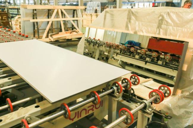Customized Green Blue Bronze Tinted Reflective Toughened Glass Qingdao Factory Price Tempered Laminated Glass