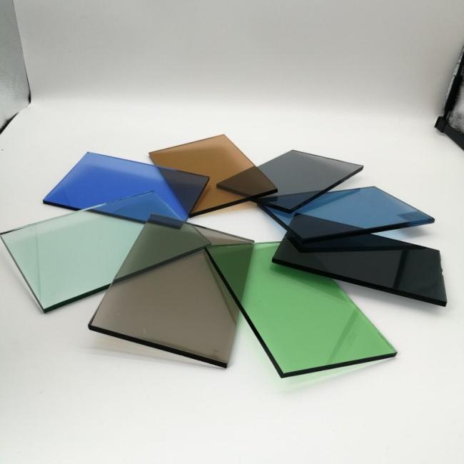 China Good Quality Clear Float Glass Manufacturer Building Glass Light Blueblue Tinted Float Glass Building Glass in Tempered