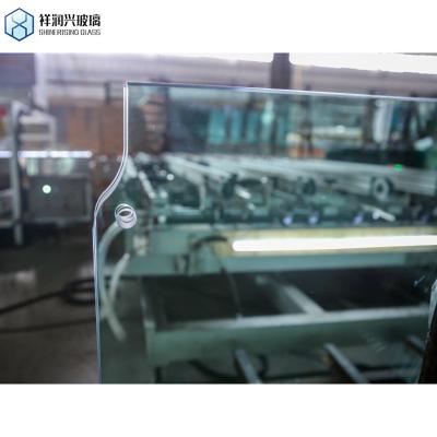 Cina Vetro decorativo temperato per porta della finestra dell'edificio 8 mm Chiara porta della doccia di sicurezza curva in vendita