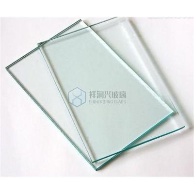 China Aanpassing 8mm 10mm Wit Zwart Blauw Helder Lage IJzer Float Verhard Gehard Glas Te koop