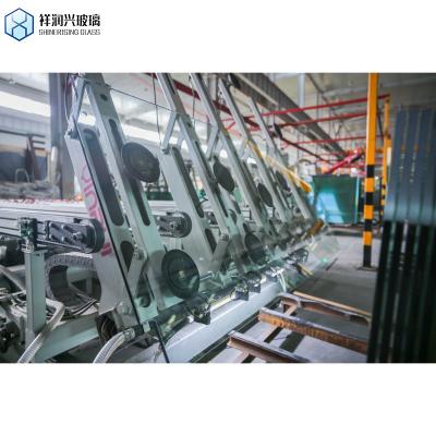 Cina Vetro di sicurezza per scale/balustrade/edifici su richiesta personalizzata e opzioni curve/forme in vendita