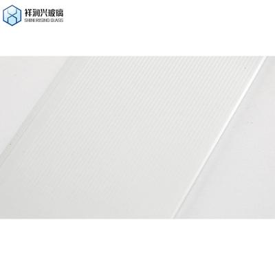 Cina Colore solido 3-10 mm vetro piatto lucidato trasparente galleggiante con disegni e vetro a forma di edificio in vendita