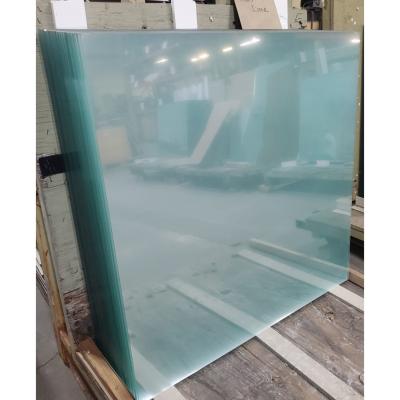 Cina Vetro temperato trasparente galleggiante 10 mm vetro rinforzato di sicurezza con bordo pulito piatto in vendita