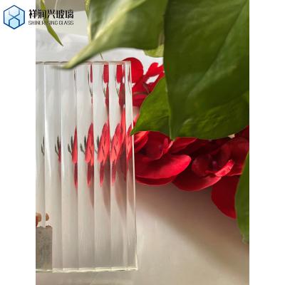 Cina Prodotto principale Vetro laminato/isolato/temperato/fluttuante/patternato con vetro laminato bianco in vendita