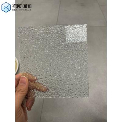 Cina 4mm Moru Flora Millenium Wave Diamante Pioggia Acqua Cubo Di Basso Ferro Vetro Modellato Per Decorazione in vendita