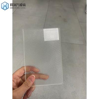 Cina 4mm Moru Flora Millenium Wave Diamond Rain Water Cube Low Iron Tempered Grade Patterned Glass per finestra in vendita
