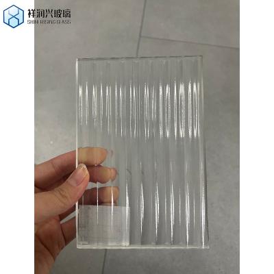 Cina Colore solido Ultra chiaro Basso Ferro Moru Fluted Textured Reed Pattern Glass 8mm 10mm 12mm in vendita