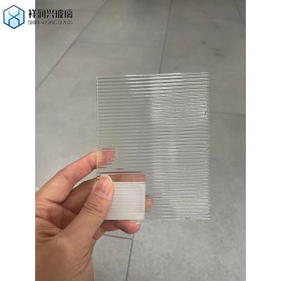 China Flat Polido 5mm Aqualite Padronizado Vidro Grão Rede Traingless Quadrados Irregulares Hishicross à venda