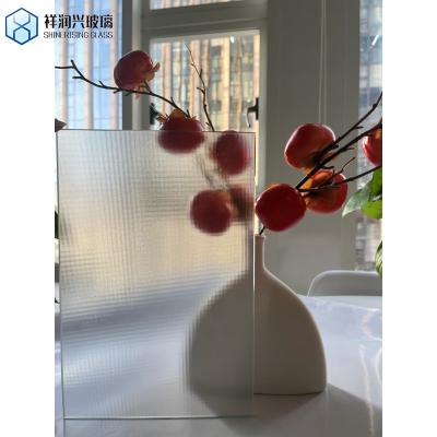 Cina Vetro con disegno a forma di figura a taglio personalizzato da 4 mm a 5 mm a 6 mm con certificato CE GB15763.2-2005 in vendita