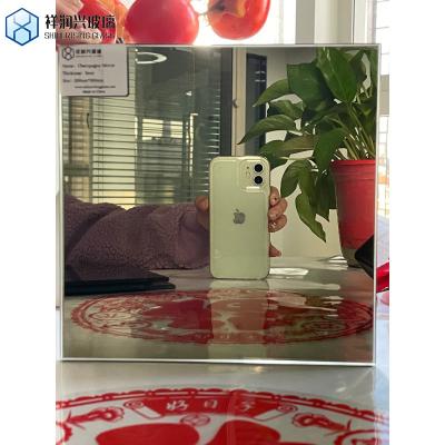 Cina Vetro colorato esterno da 5-6 mm/vetro specchio decorativo colorato per applicazioni solari in vendita