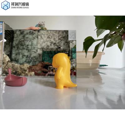 Cina Flat Polished Edge Work Silver Smoky Bevel Antico Specchio vetro per hotel competitivo in vendita