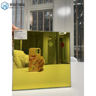 Cina Richiesta personalizzata Multilayer Mirror Glass Wall Decor con effetto di estensione infinita in vendita