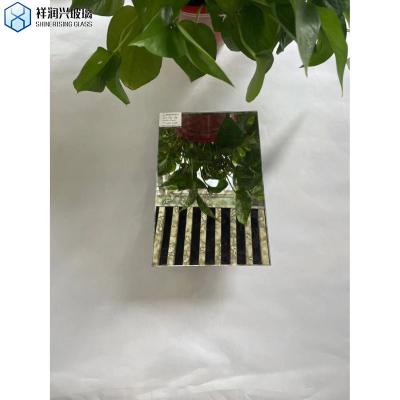 China Snijdende rand boren Temperen antieke spiegelglaspanelen voor vintage wanddecoratie Te koop