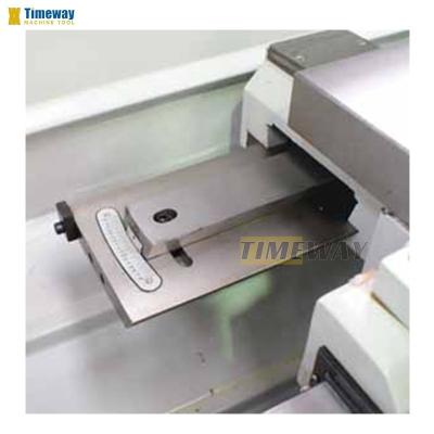 Cina Capacità di lavorazione della luce Torno manuale di precisione per tornitura multifunzionale 1,5 kW in vendita