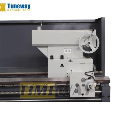 Cina Vendere 130mm Spindle Bore Heavy Duty Torno orizzontale macchina con 755mm larghezza letto in vendita