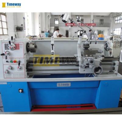 Cina Macchina di tornitura metallica con Max. Swing sopra letto 356mm e Max. Lunghezza del pezzo di lavoro 1000mm in vendita