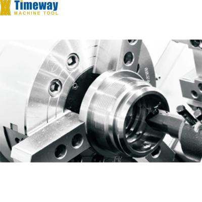 Cina 210 mm Viaggio X Asse CK-32 CNC Torniera per Metallo Leggio inclinato Torniera 2700 KG Peso in vendita