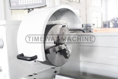 Cina Alta precisione 2000mm Universal Gap Bed Lathe CL-460 con potenza del motore a fusione di 5,5 kW in vendita