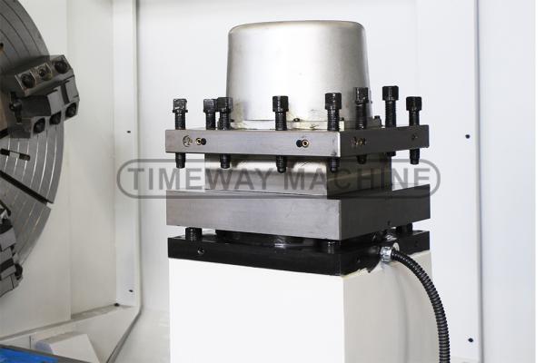 Torno de giro automático horizontal de metal con alta precisión y recorrido en eje X de 700 mm