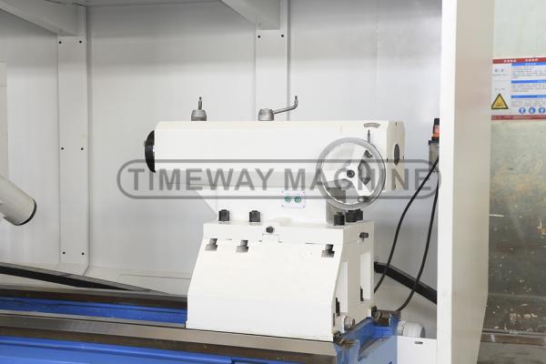 Torno de giro automático horizontal de metal con alta precisión y recorrido en eje X de 700 mm