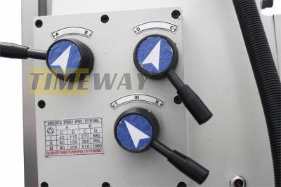 China UM320D Horizontale kniefreesmachine voor middelmatige bewerking Gewicht KG 1550 Te koop
