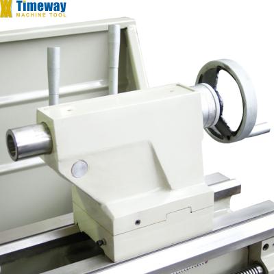 China Top Slide Travel 140mm CM-400 Gap Bed Lathe Machine com 45 1800 r.p.m. Velocidade do eixo à venda