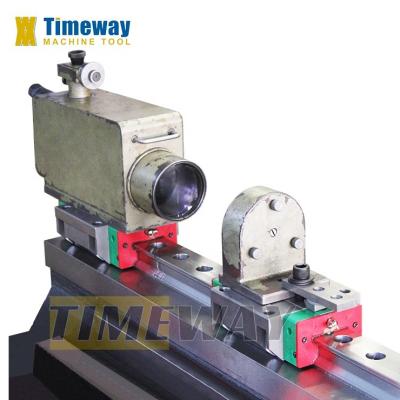 Cina BT40 Centro di lavorazione di guarnizioni a spindle a spirale 2022 Nuovo per l'efficienza industriale in vendita