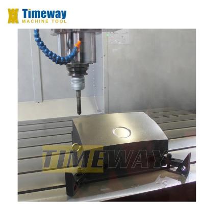 Cina BT40 Centro di lavorazione di guarnizioni a spindle a spirale 2022 Nuovo per l'efficienza industriale in vendita