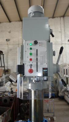 Cina 860 KG Testa ingranaggiata Pedestal Perforazioni Verticale Perforazione Macchina Z5050A Bule e bianco in vendita