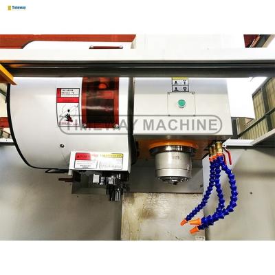 중국 FANUC 컨트롤러와 함께 CNC 수직 가공 센터 ± 0.008 위치 정확도 mm 판매용