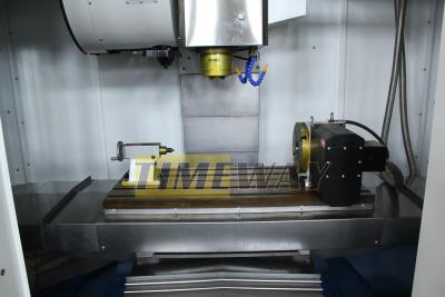 China 8000 20000 r.p.m. Spindelsnelheid VMC1060 Metaal Verticaal Bewerkingscentrum voor Productie Te koop