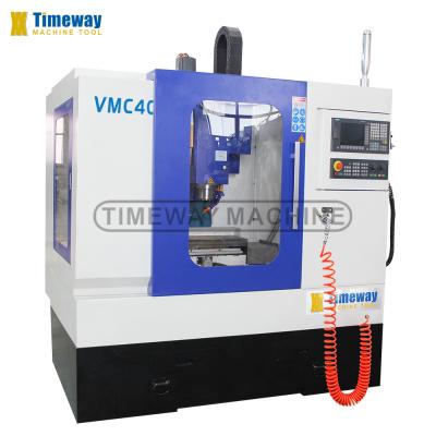 Cina 8 Capacità del magazzino utensili VMC400G Centro di lavorazione per la produzione di fresatura verticale CNC in vendita