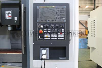 Китай 600мм Столовая машина VMC1060L CNC вертикальная фрезерная машина с вместимостью 24 журналов инструментов продается