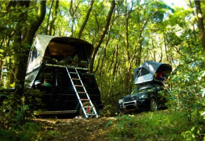 Cina Tenda all'aperto del campeggiatore del tetto dell'automobile di avventura, tenda di alluminio della cima del tetto di 2 persone in vendita