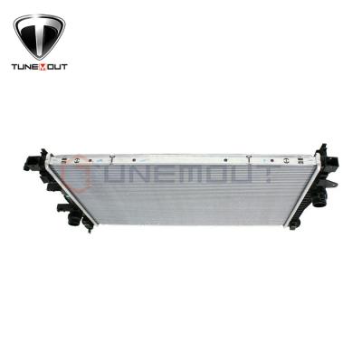 Cina FO3010307 Transit Connect Radiatore per Ford Escape 2013-2016 2.0L 2.5L One Piece in vendita