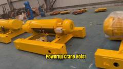 Base-mounted wire rope hoist